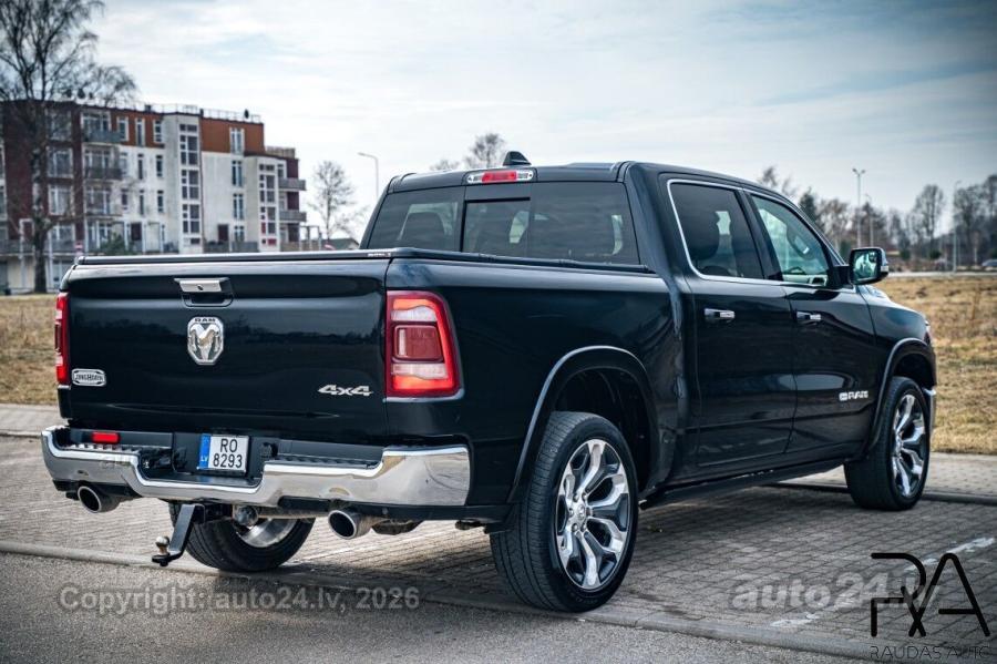 Black Dodge RAM 2020 in Riga, with an engine capacity of 3.00 L and mileage of 185 thousand km for 39990 €, photo 4 on AUTOMOTO.COM.LV