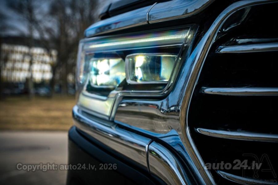 Black Dodge RAM 2020 in Riga, with an engine capacity of 3.00 L and mileage of 185 thousand km for 39990 €, photo 21 on AUTOMOTO.COM.LV