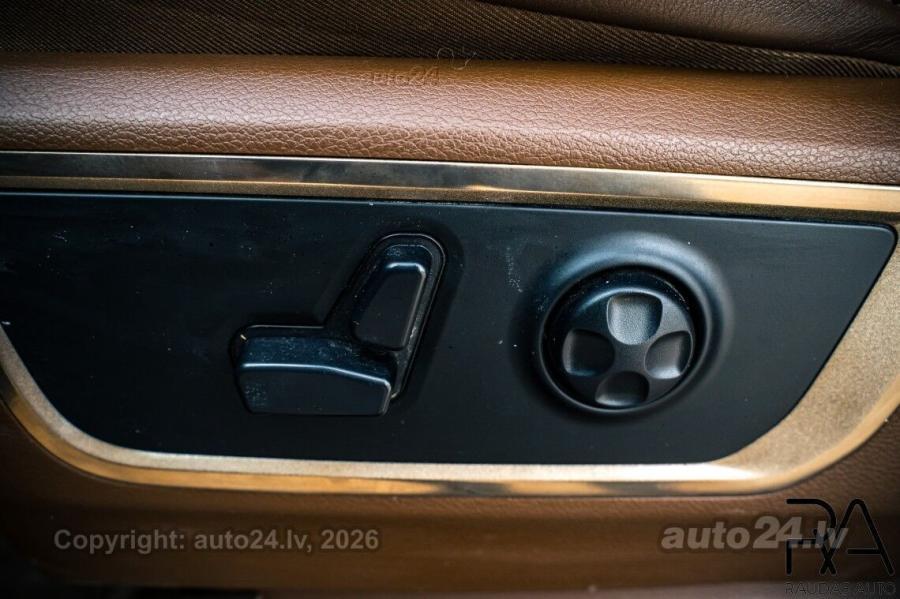 Black Dodge RAM 2020 in Riga, with an engine capacity of 3.00 L and mileage of 185 thousand km for 39990 €, photo 29 on AUTOMOTO.COM.LV