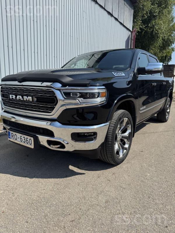 Додж РАМ 2020 в Рига на AUTOMOTO.COM.LV Черный Додж РАМ 2020 в Рига, объемом двигателя 5.70 л и пробегом 85 тыс. км за 42000 €, фото 4 на AUTOMOTO.COM.LV