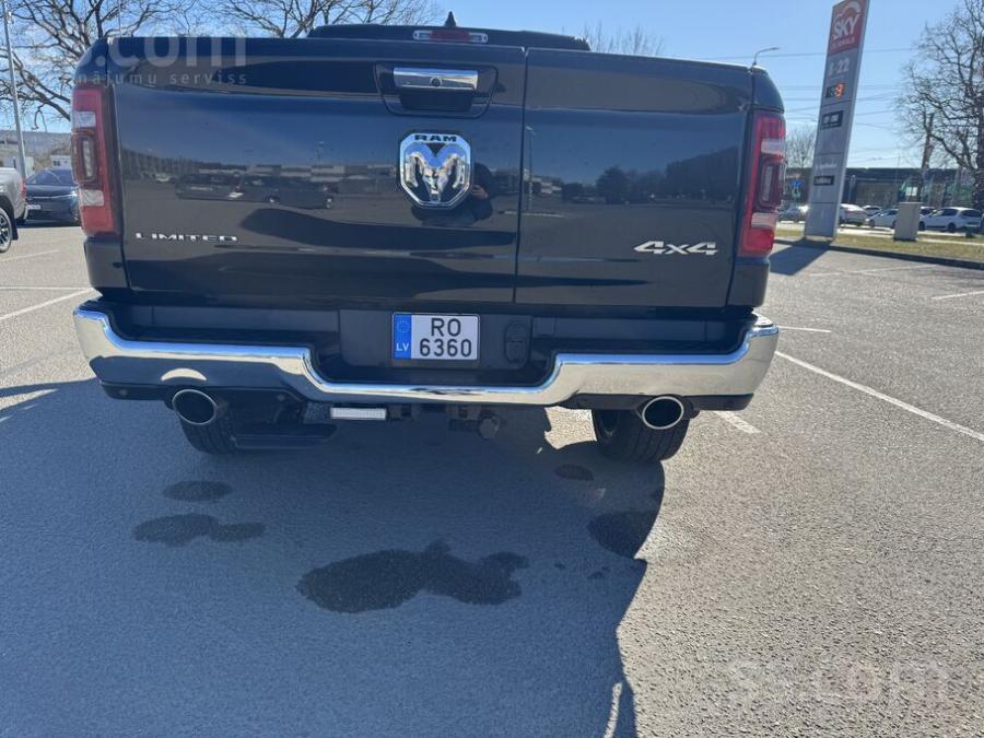Melns Dodge RAM 2020 Rīga, ar dzinēja tilpumu 5.70 L un nobraukumu 85 tūkst. km par 42000 €, foto 15 vietnē AUTOMOTO.COM.LV