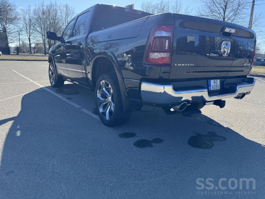 Melns Dodge RAM 2020 Rīga, ar dzinēja tilpumu 5.70 L un nobraukumu 85 tūkst. km par 42000 €, foto 21 vietnē AUTOMOTO.COM.LV
