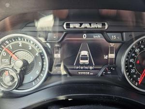Black Dodge RAM 2020 in Plunge, with an engine capacity of 5.70 L and mileage of 59 thousand km for 45375 €, photo 12 on AUTOMOTO.COM.LV
