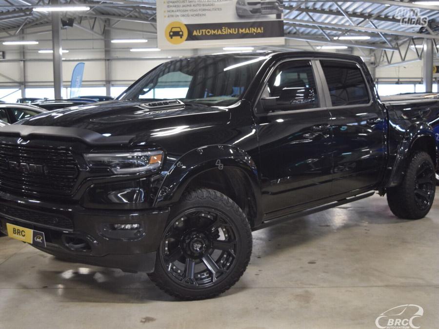 Black Dodge RAM 2021 in Riga, with an engine capacity of 5.70 L and mileage of 142 thousand km for 54900 €, photo 33 on AUTOMOTO.COM.LV