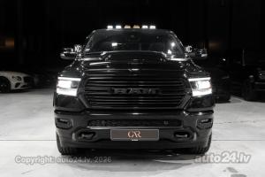 Melns Dodge RAM 2022 Rīga, ar dzinēja tilpumu 3.60 L un nobraukumu 30 tūkst. km par 55500 €, foto 2 vietnē AUTOMOTO.COM.LV