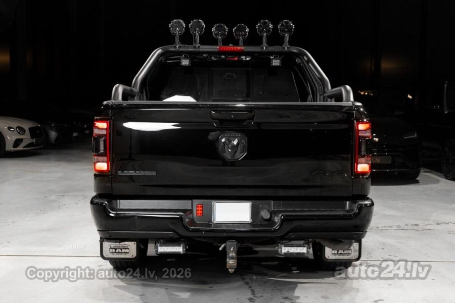 Melns Dodge RAM 2022 Rīga, ar dzinēja tilpumu 3.60 L un nobraukumu 30 tūkst. km par 55500 €, foto 5 vietnē AUTOMOTO.COM.LV