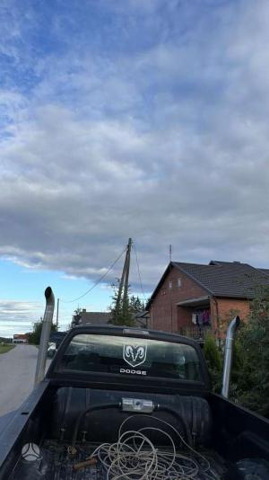 Melns Dodge RAM 1996 Pasvalys, ar dzinēja tilpumu 8.00 L un nobraukumu 354 tūkst. km par 8000 €, foto 6 vietnē AUTOMOTO.COM.LV