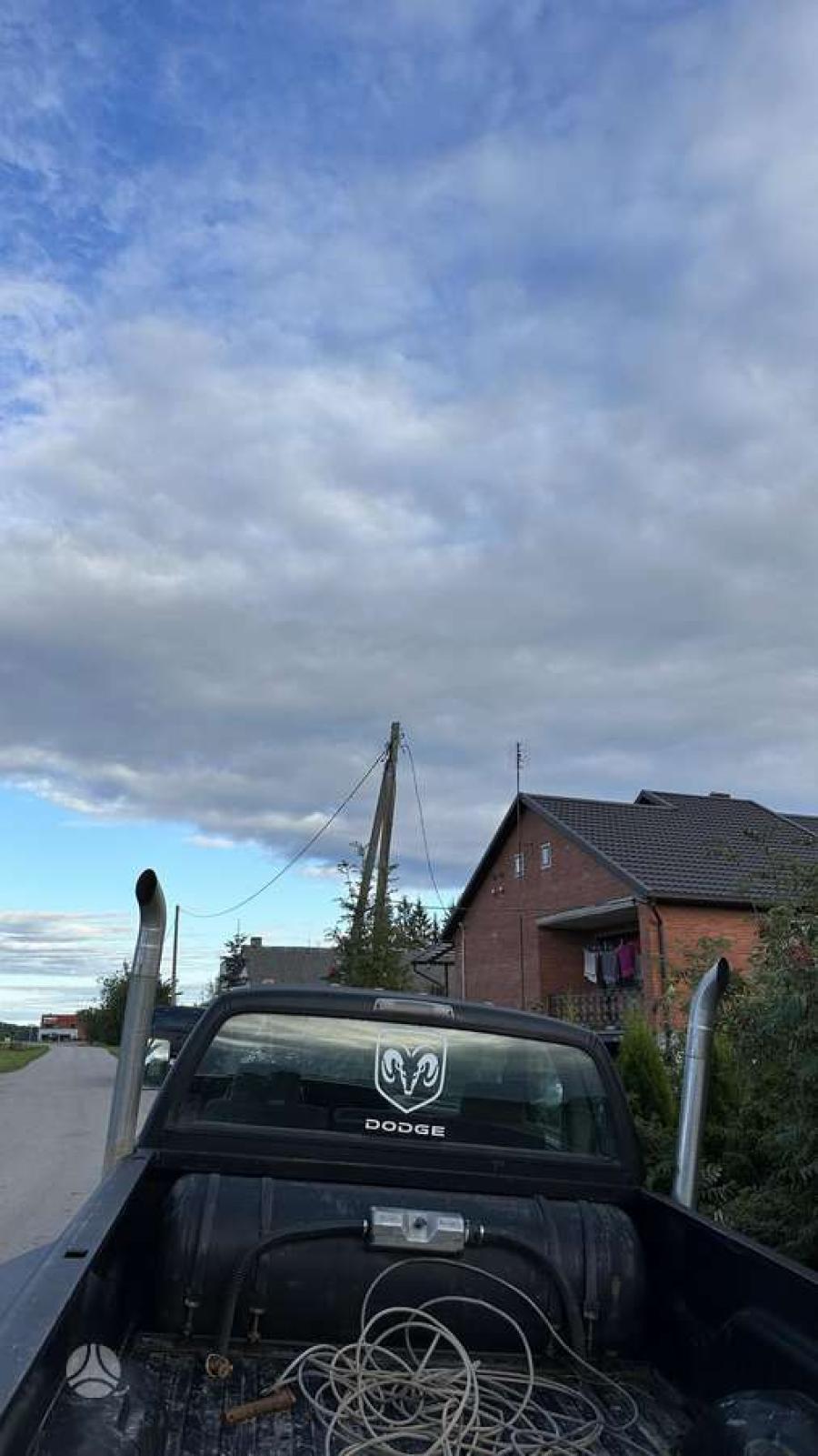 Melns Dodge RAM 1996 Pasvalys, ar dzinēja tilpumu 8.00 L un nobraukumu 354 tūkst. km par 8000 €, foto 6 vietnē AUTOMOTO.COM.LV