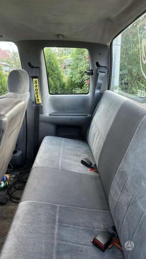Melns Dodge RAM 1996 Pasvalys, ar dzinēja tilpumu 8.00 L un nobraukumu 354 tūkst. km par 8000 €, foto 8 vietnē AUTOMOTO.COM.LV