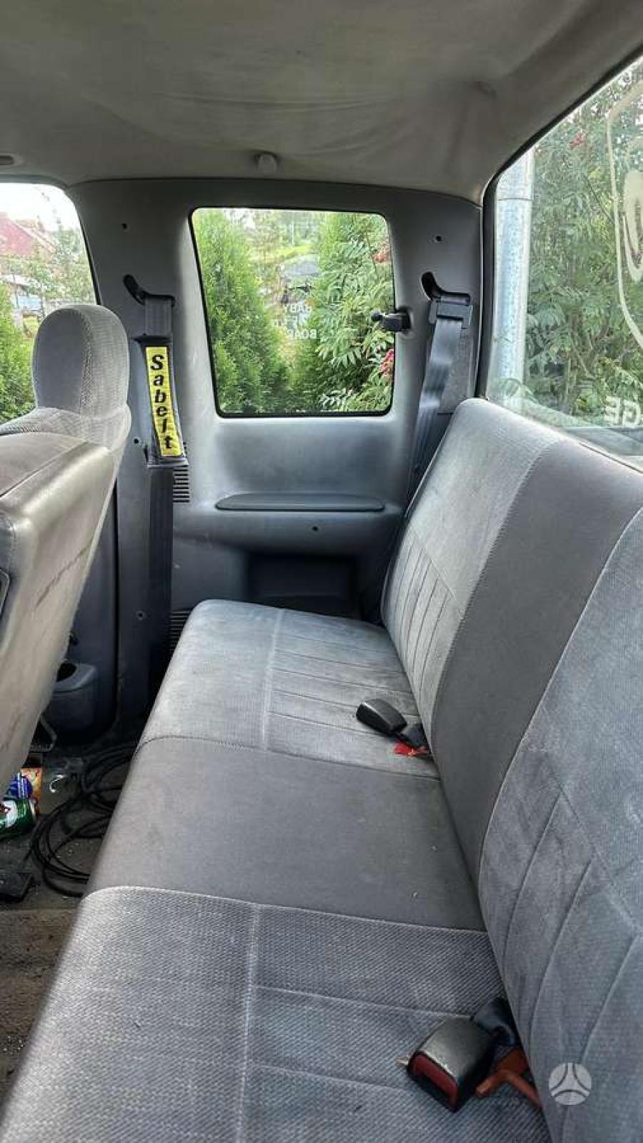 Melns Dodge RAM 1996 Pasvalys, ar dzinēja tilpumu 8.00 L un nobraukumu 354 tūkst. km par 8000 €, foto 8 vietnē AUTOMOTO.COM.LV