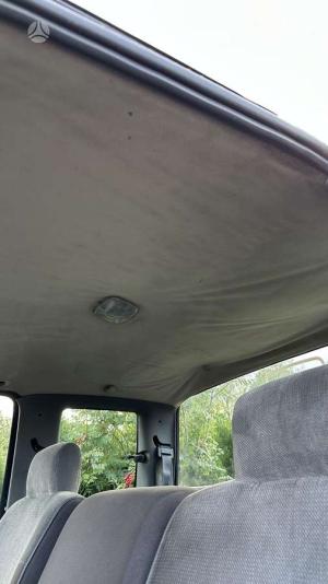 Melns Dodge RAM 1996 Pasvalys, ar dzinēja tilpumu 8.00 L un nobraukumu 354 tūkst. km par 8000 €, foto 10 vietnē AUTOMOTO.COM.LV