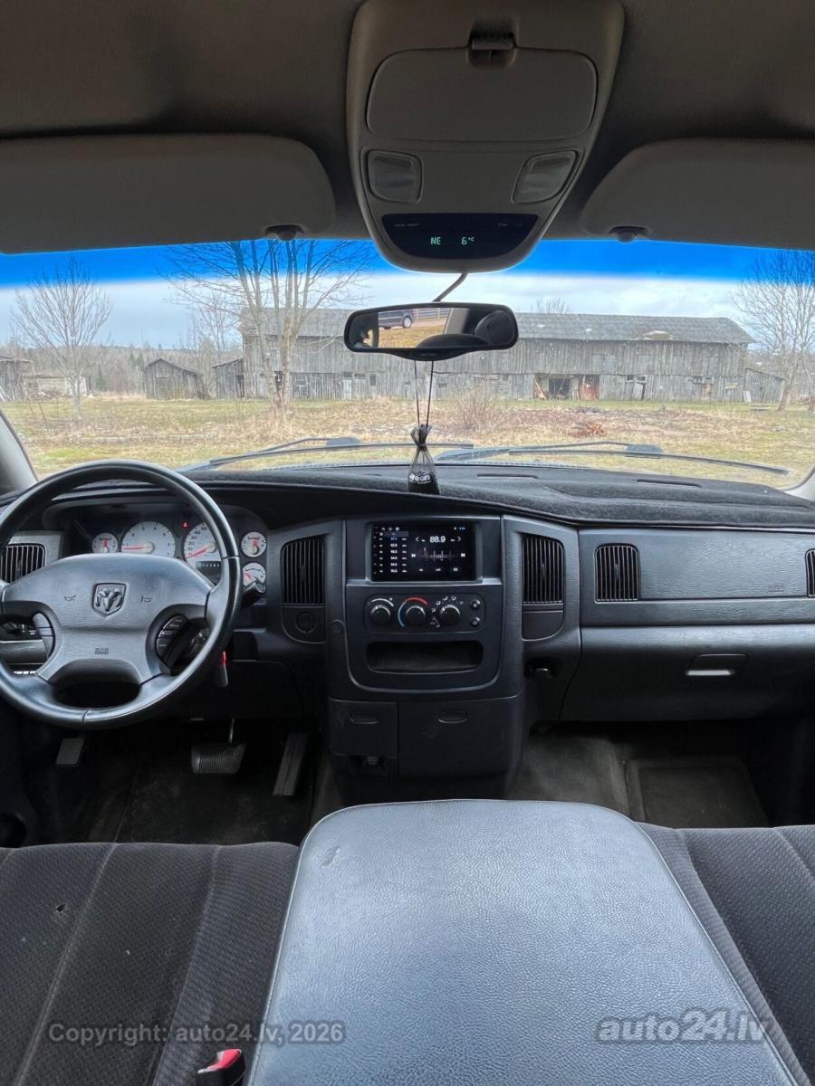 Black Dodge RAM 2002 in Valga, with an engine capacity of 4.70 L and mileage of 0 thousand km for 7000 €, photo 5 on AUTOMOTO.COM.LV