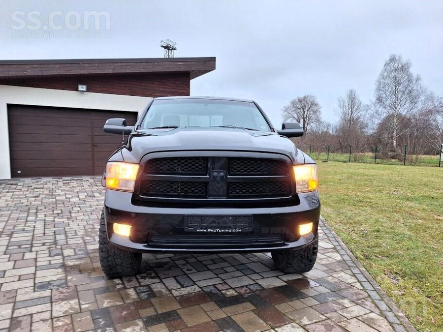 Melns Dodge RAM 2010 Jelgava, ar dzinēja tilpumu 5.70 L un nobraukumu 189 tūkst. km par 12950 €, foto 7 vietnē AUTOMOTO.COM.LV