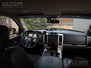 Melns Dodge RAM 2011 Rīga, ar dzinēja tilpumu 5.70 L un nobraukumu 231 tūkst. km par 17000 €, foto 5 vietnē AUTOMOTO.COM.LV