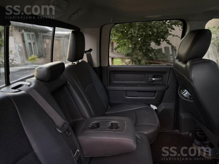 Melns Dodge RAM 2011 Rīga, ar dzinēja tilpumu 5.70 L un nobraukumu 231 tūkst. km par 17000 €, foto 12 vietnē AUTOMOTO.COM.LV