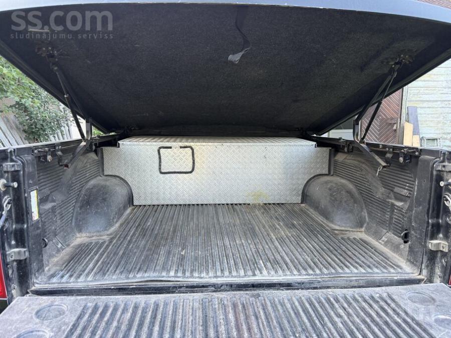 Melns Dodge RAM 2011 Rīga, ar dzinēja tilpumu 5.70 L un nobraukumu 231 tūkst. km par 17000 €, foto 13 vietnē AUTOMOTO.COM.LV