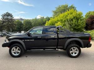 Black Dodge RAM 2012 in Vilnius, with an engine capacity of 5.70 L and mileage of 226 thousand km for 14900 €, photo 9 on AUTOMOTO.COM.LV