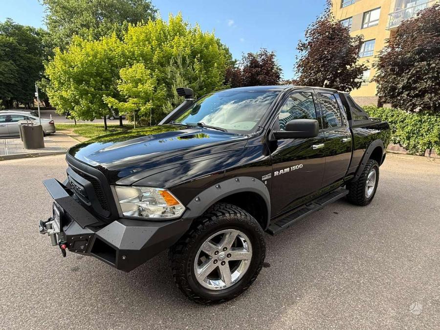 Black Dodge RAM 2012 in Vilnius, with an engine capacity of 5.70 L and mileage of 226 thousand km for 14900 €, photo 11 on AUTOMOTO.COM.LV