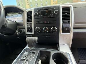 Black Dodge RAM 2012 in Vilnius, with an engine capacity of 5.70 L and mileage of 226 thousand km for 14900 €, photo 15 on AUTOMOTO.COM.LV