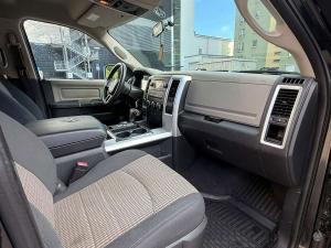 Black Dodge RAM 2012 in Vilnius, with an engine capacity of 5.70 L and mileage of 226 thousand km for 14900 €, photo 19 on AUTOMOTO.COM.LV