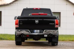 Melns Dodge RAM 2013 Bauska, ar dzinēja tilpumu 5.70 L un nobraukumu 213 tūkst. km par 18500 €, foto 4 vietnē AUTOMOTO.COM.LV