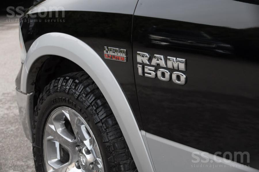 Melns Dodge RAM 2013 Bauska, ar dzinēja tilpumu 5.70 L un nobraukumu 213 tūkst. km par 18500 €, foto 7 vietnē AUTOMOTO.COM.LV
