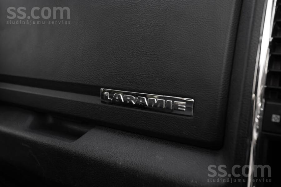 Melns Dodge RAM 2013 Bauska, ar dzinēja tilpumu 5.70 L un nobraukumu 213 tūkst. km par 18500 €, foto 11 vietnē AUTOMOTO.COM.LV
