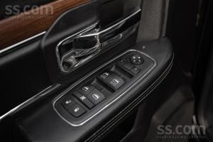 Melns Dodge RAM 2013 Bauska, ar dzinēja tilpumu 5.70 L un nobraukumu 213 tūkst. km par 18500 €, foto 15 vietnē AUTOMOTO.COM.LV