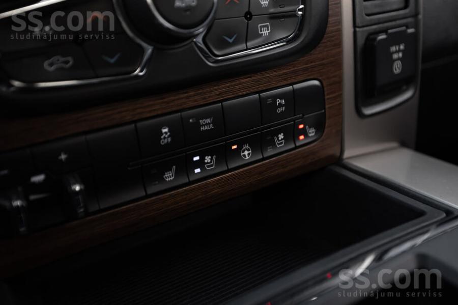 Melns Dodge RAM 2013 Bauska, ar dzinēja tilpumu 5.70 L un nobraukumu 213 tūkst. km par 18500 €, foto 17 vietnē AUTOMOTO.COM.LV