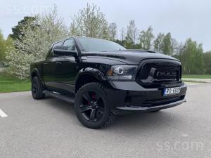 Black Dodge RAM 2013 in Liepaja, with an engine capacity of 5.70 L and mileage of 305 thousand km for 20350 €, photo 3 on AUTOMOTO.COM.LV