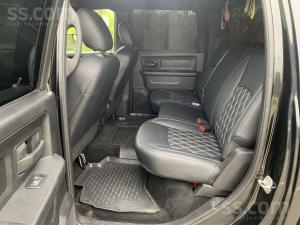Black Dodge RAM 2013 in Liepaja, with an engine capacity of 5.70 L and mileage of 305 thousand km for 20350 €, photo 11 on AUTOMOTO.COM.LV