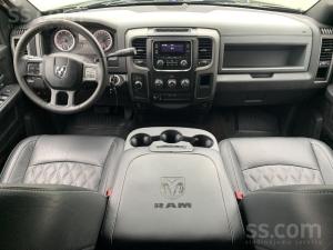 Black Dodge RAM 2013 in Liepaja, with an engine capacity of 5.70 L and mileage of 305 thousand km for 20350 €, photo 12 on AUTOMOTO.COM.LV
