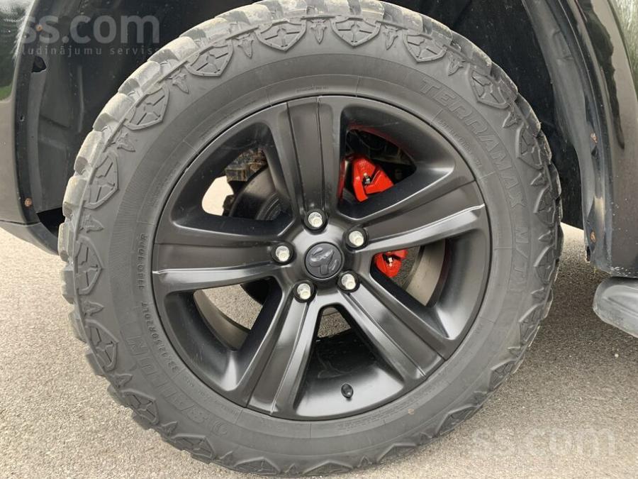 Black Dodge RAM 2013 in Liepaja, with an engine capacity of 5.70 L and mileage of 305 thousand km for 20350 €, photo 14 on AUTOMOTO.COM.LV