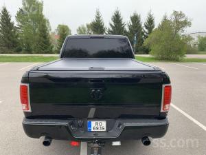 Black Dodge RAM 2013 in Liepaja, with an engine capacity of 5.70 L and mileage of 305 thousand km for 20350 €, photo 15 on AUTOMOTO.COM.LV