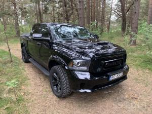 Black Dodge RAM 2013 in Liepaja, with an engine capacity of 5.70 L and mileage of 305 thousand km for 20350 €, photo 20 on AUTOMOTO.COM.LV