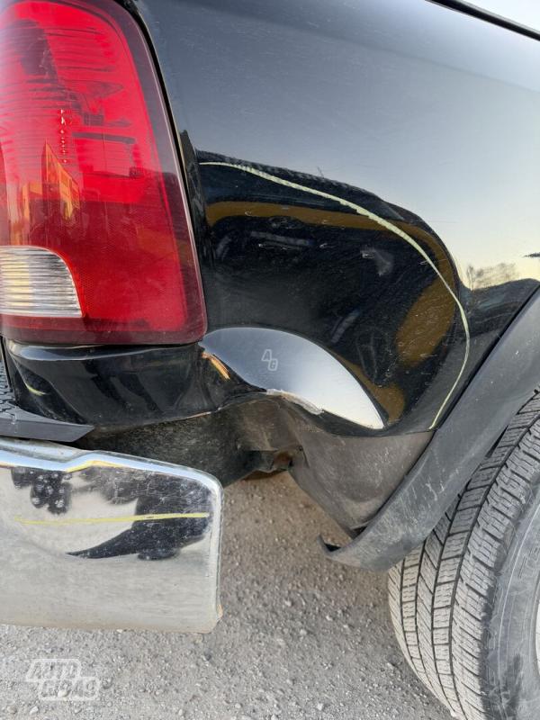 Melns Dodge RAM 2013 Klaipėda, ar dzinēja tilpumu 5.70 L un nobraukumu 277 tūkst. km par 12500 €, foto 7 vietnē AUTOMOTO.COM.LV
