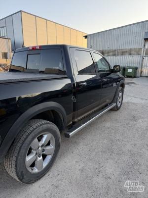 Melns Dodge RAM 2013 Klaipėda, ar dzinēja tilpumu 5.70 L un nobraukumu 277 tūkst. km par 12500 €, foto 9 vietnē AUTOMOTO.COM.LV