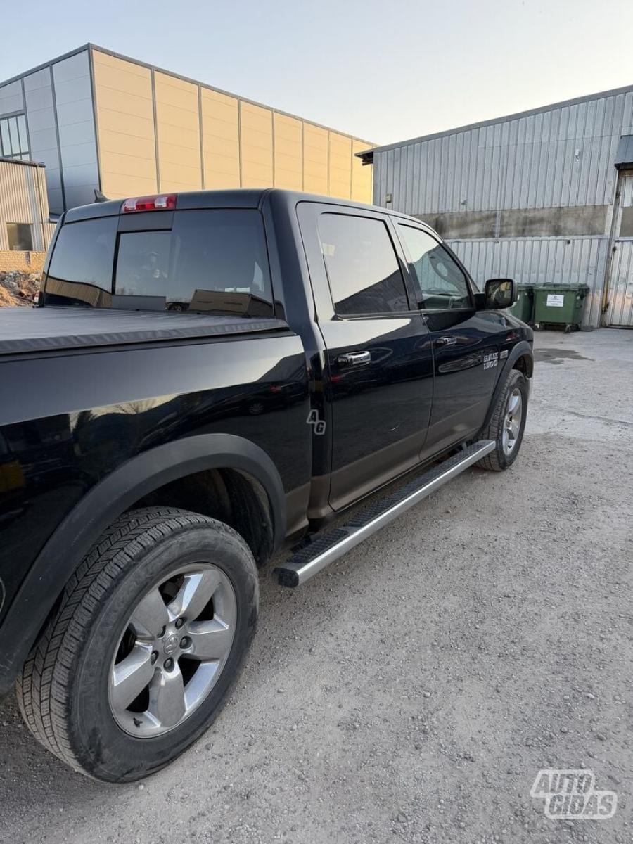 Melns Dodge RAM 2013 Klaipėda, ar dzinēja tilpumu 5.70 L un nobraukumu 277 tūkst. km par 12500 €, foto 9 vietnē AUTOMOTO.COM.LV