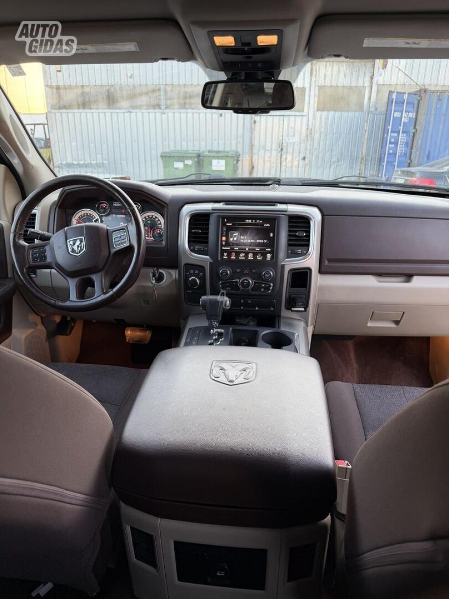 Melns Dodge RAM 2013 Klaipėda, ar dzinēja tilpumu 5.70 L un nobraukumu 277 tūkst. km par 12500 €, foto 14 vietnē AUTOMOTO.COM.LV