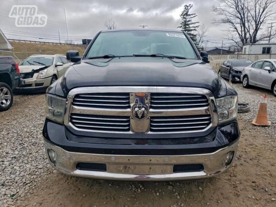 Black Dodge RAM 2014 in Klaipeda, with an engine capacity of 5.70 L and mileage of 246 thousand km for 9000 €, photo 6 on AUTOMOTO.COM.LV