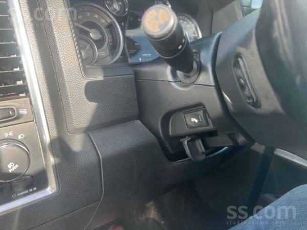 Melns Dodge RAM 2014 Rīga, ar dzinēja tilpumu 3.00 L un nobraukumu 320 tūkst. km par 24500 €, foto 9 vietnē AUTOMOTO.COM.LV