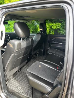 Black Dodge RAM 2014 in Tallinn, with an engine capacity of 5.70 L and mileage of 0 thousand km for 19500 €, photo 8 on AUTOMOTO.COM.LV