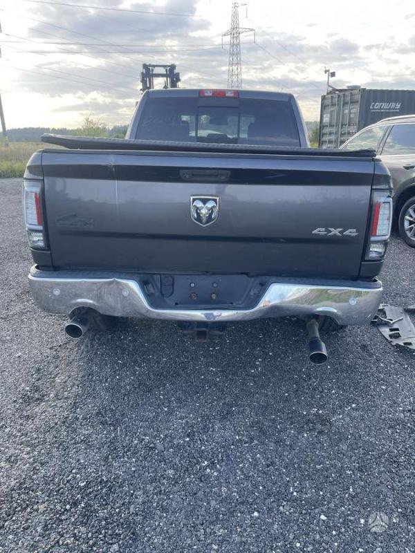 Melns Dodge RAM 2014 Viļņa, ar dzinēja tilpumu 5.70 L un nobraukumu 100 tūkst. km par 5500 €, foto 1 vietnē AUTOMOTO.COM.LV