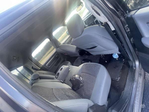 Melns Dodge RAM 2014 Viļņa, ar dzinēja tilpumu 5.70 L un nobraukumu 100 tūkst. km par 5500 €, foto 4 vietnē AUTOMOTO.COM.LV