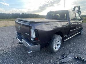 Black Dodge RAM 2014 in Vilnius, with an engine capacity of 5.70 L and mileage of 100 thousand km for 5500 €, photo 7 on AUTOMOTO.COM.LV