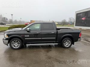 Black Dodge RAM 2015 in Riga, with an engine capacity of 3.00 L and mileage of 246 thousand km for 23900 €, photo 4 on AUTOMOTO.COM.LV