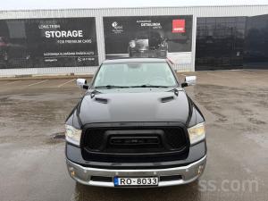 Black Dodge RAM 2015 in Riga, with an engine capacity of 3.00 L and mileage of 246 thousand km for 23900 €, photo 10 on AUTOMOTO.COM.LV