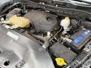 Black Dodge RAM 2015 in Riga, with an engine capacity of 3.00 L and mileage of 246 thousand km for 23900 €, photo 13 on AUTOMOTO.COM.LV