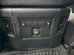 Black Dodge RAM 2015 in Riga, with an engine capacity of 3.00 L and mileage of 246 thousand km for 23900 €, photo 24 on AUTOMOTO.COM.LV