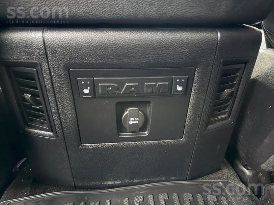 Black Dodge RAM 2015 in Riga, with an engine capacity of 3.00 L and mileage of 246 thousand km for 23900 €, photo 24 on AUTOMOTO.COM.LV